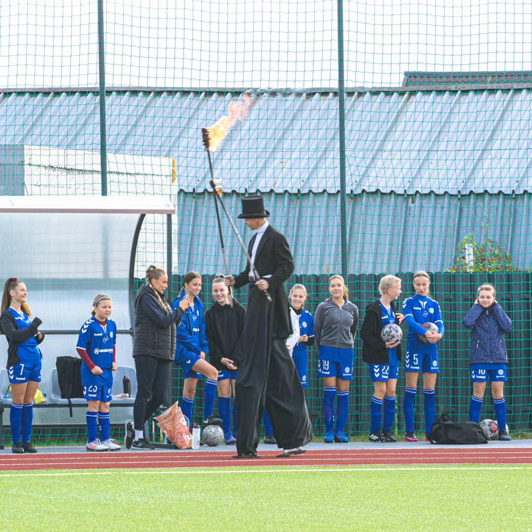 Dovana Karmėlavai ir FC „Hegelmann akademijai" - rekonstruotas ...